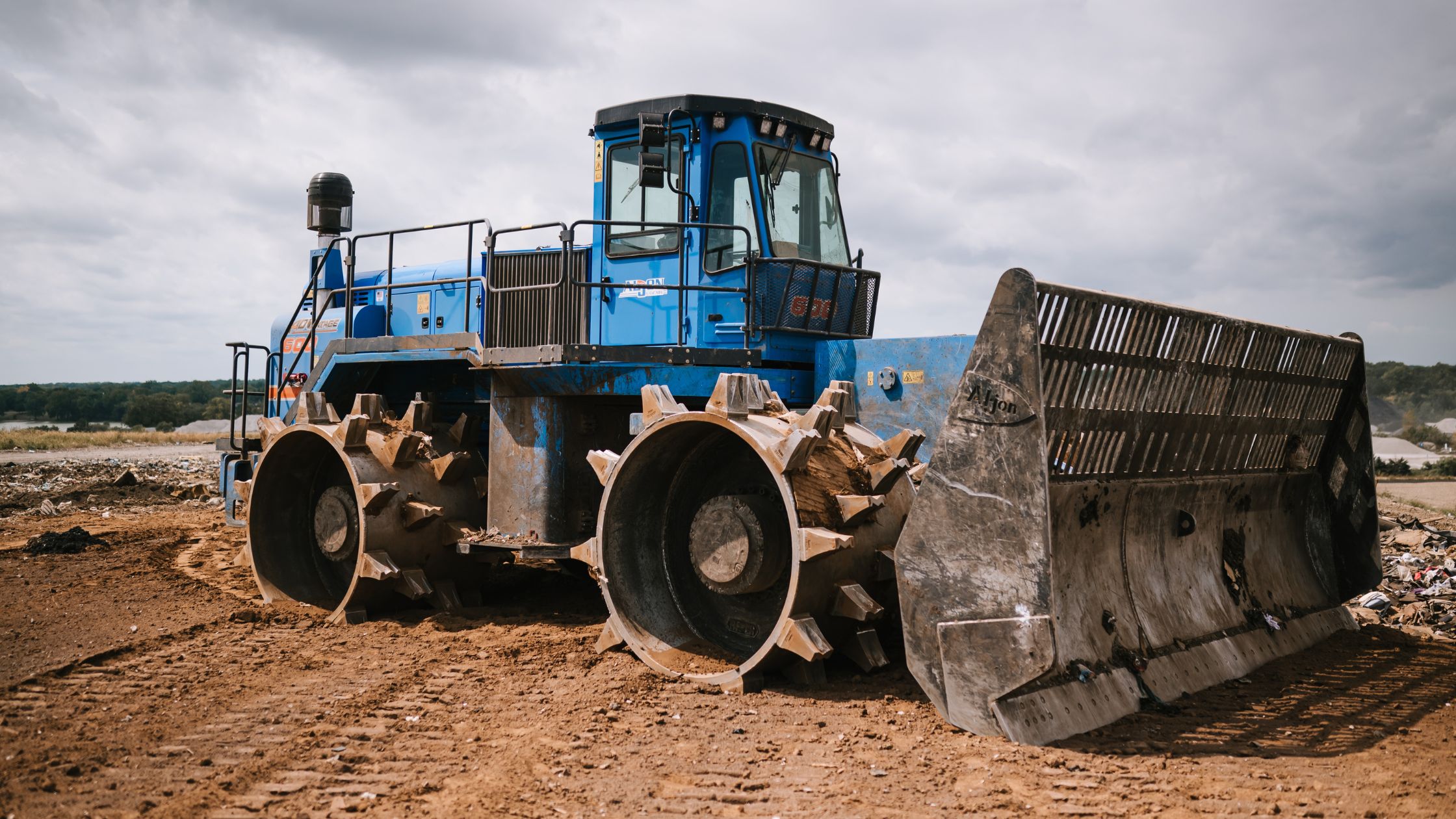 Improve Landfill Airspace With The Right Landfill Compactor Wheel Design